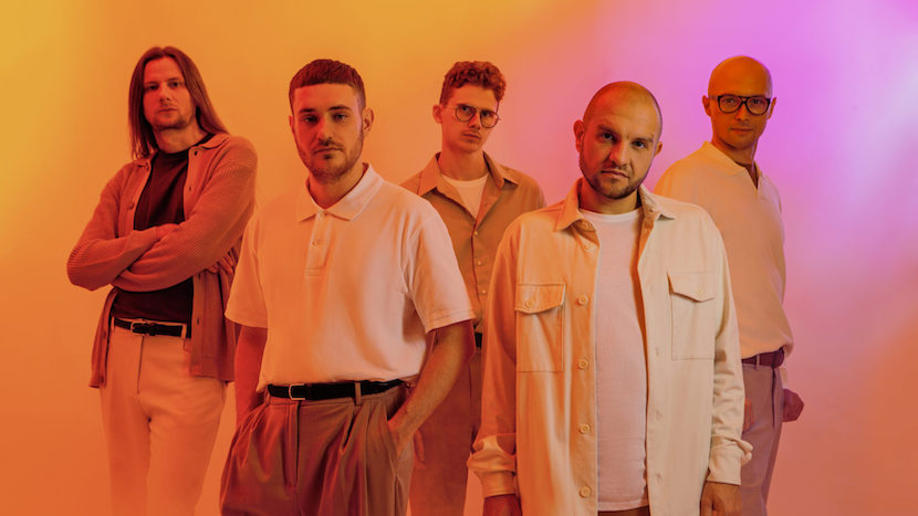 Секси-суржик и роскошная хореография в клипе Latexfauna "Cherkaschyna"