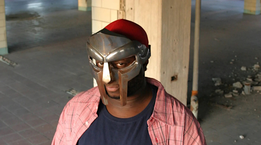 Black Thought и Danger Mouse прощаются с MF Doom в клипе "Belize"