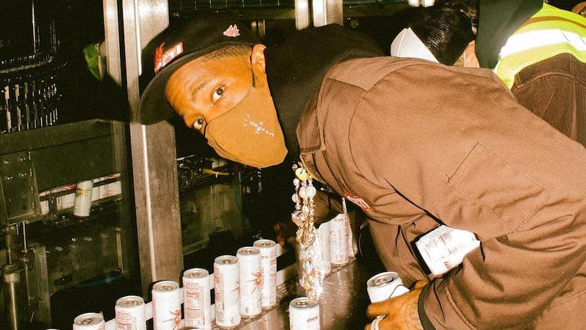 Travis Scott выпустил свой слабоалкогольный коктейль