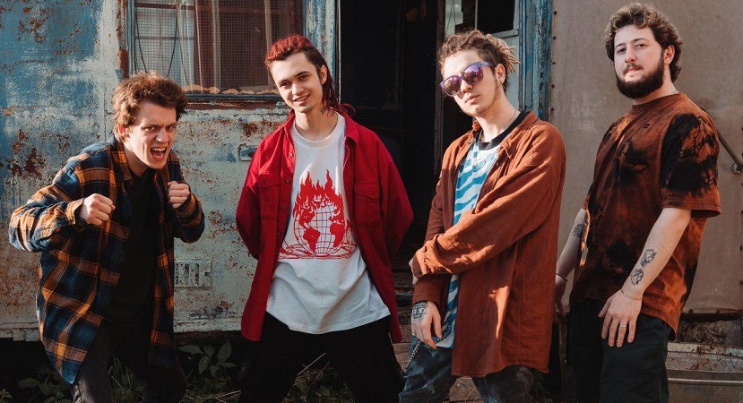 Новый выпуск "По студиям" — в гостях у Glam Go Gang!