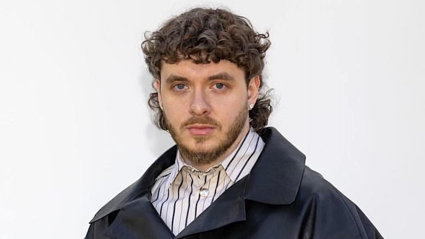 Jack Harlow вернулся с клипом "Hello Miss Johnson"