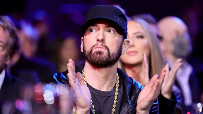 Eminem стал гостевым судьей шоу “Rhythm + Flow”